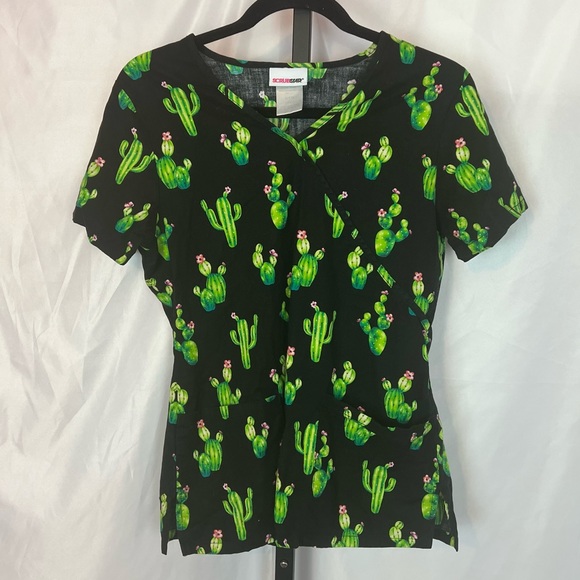 Scrubstar | Tops | Scrubstar Black Scrub Top Cactus Print Size Small ...